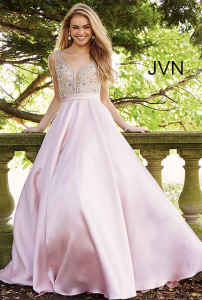 Five Tips for Buying the Perfect Prom Dress for Your Daughter #Prom